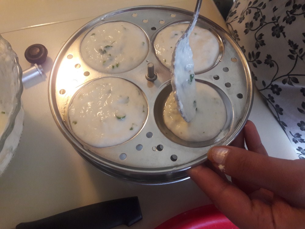 Quick Semolina / Rava Idlis – Easy Vegetarian Recipes