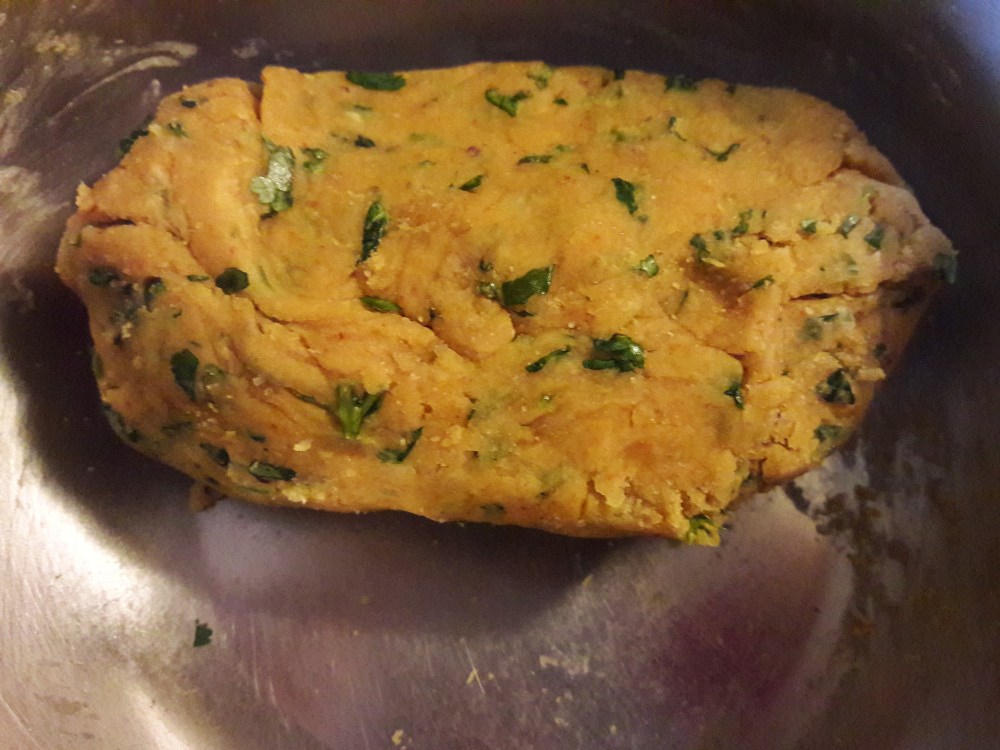 Missi Roti (Whole Wheat flour and gram flour Bread) – Easy Vegetarian ...