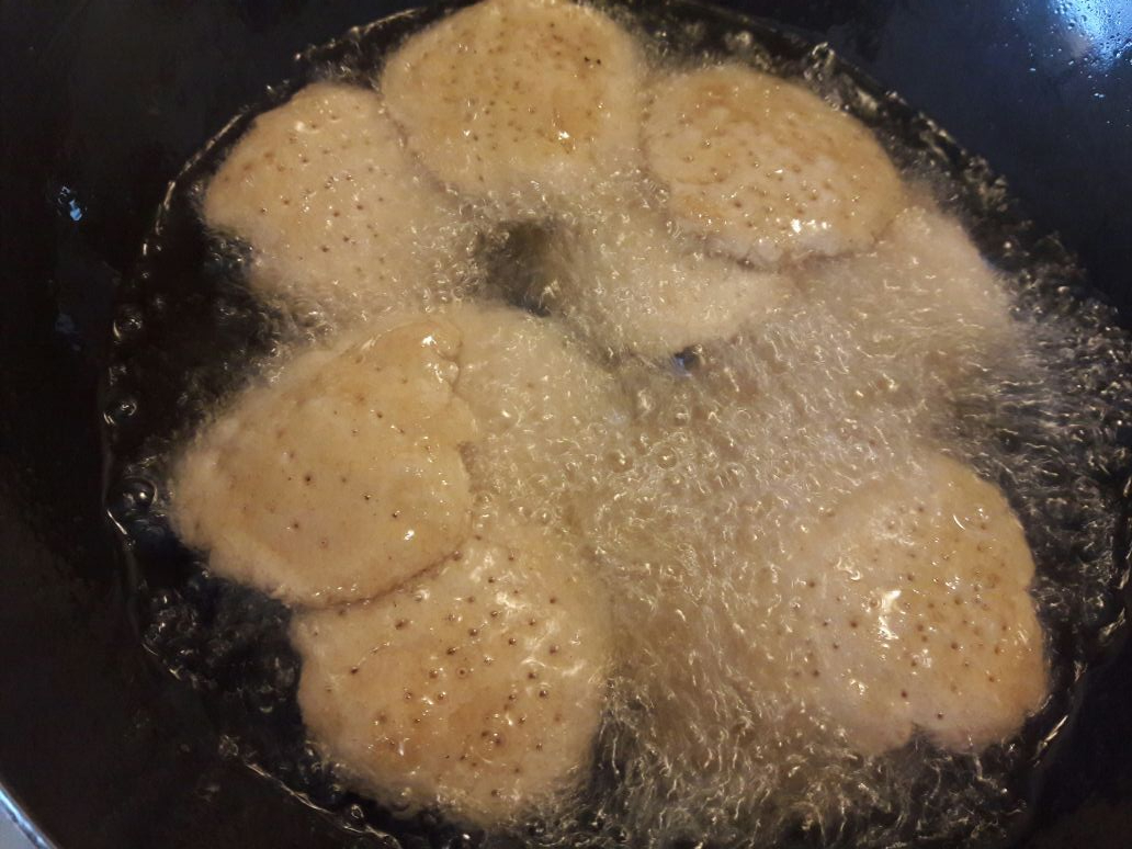 Whole Wheat Flour Mathari / Suhali – Easy Vegetarian Recipes